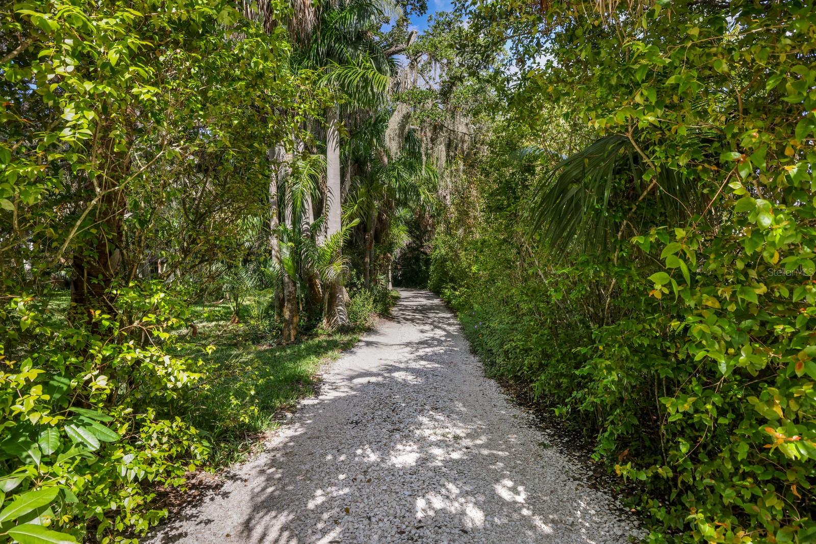 3301 Bay Shore Rd, Sarasota, FL 34234 | MLS# A4633995 | Houzeo