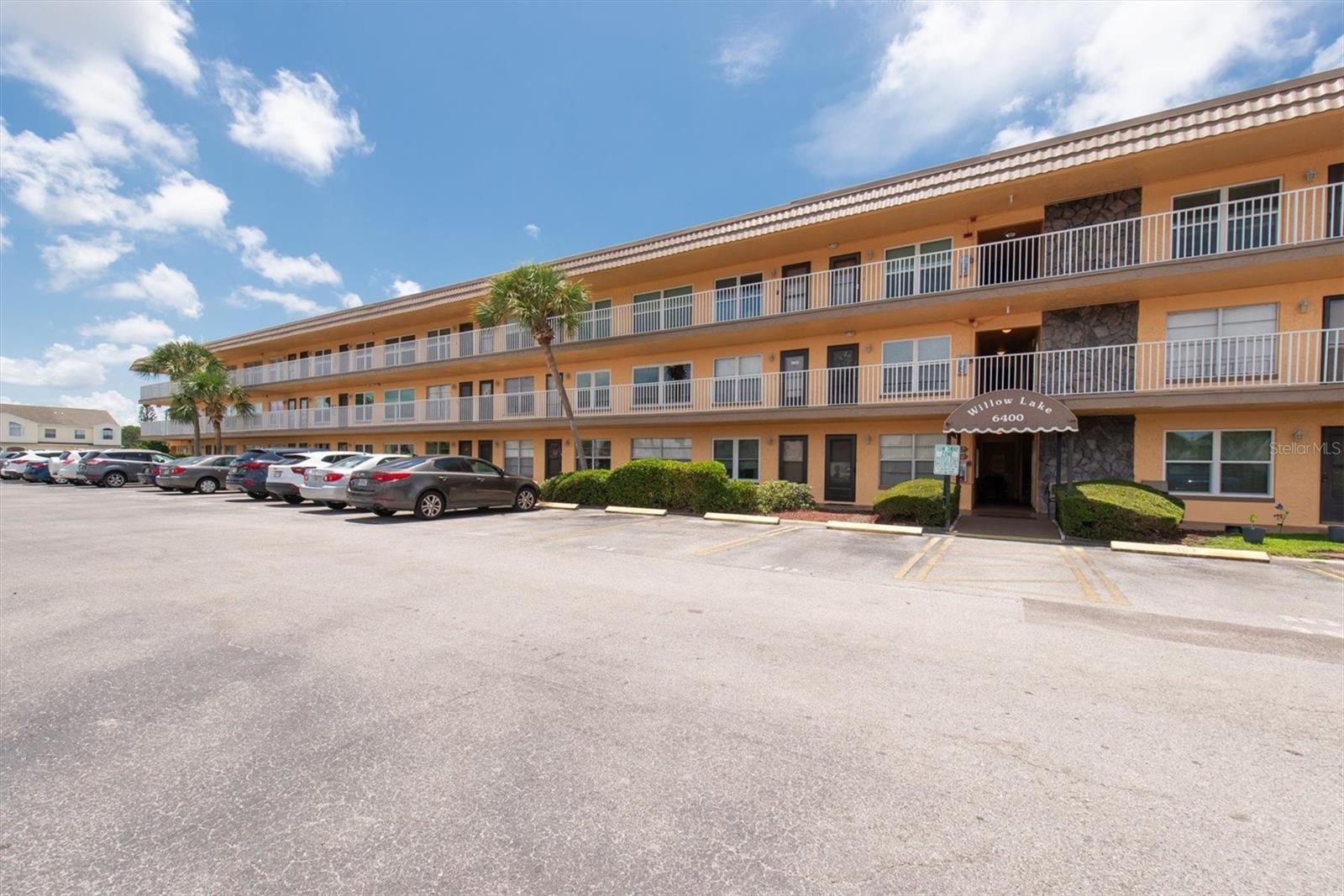 6400 46th Ave N #203, Kenneth City, FL 33709 | MLS# TB8390965 | Houzeo