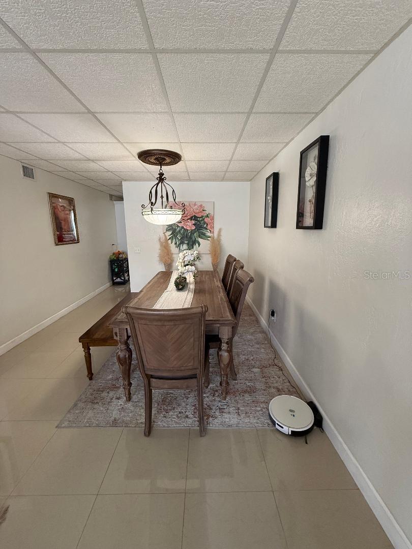 5860 43rd Ter N #1518, Kenneth City, FL 33709 | MLS# TB8394671 | Houzeo