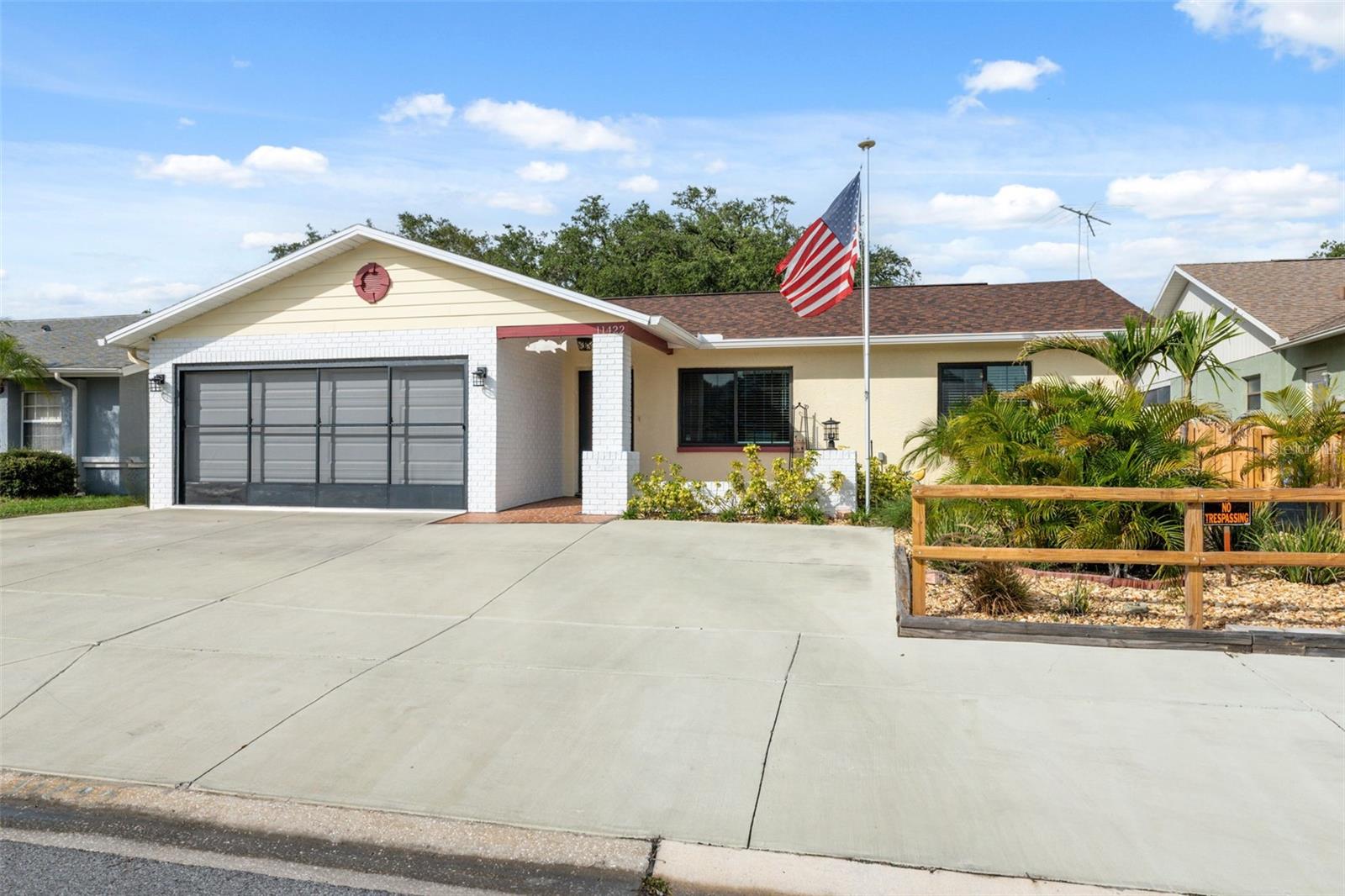 11422 Brown Bear Ln, Port Richey, FL 34668 | MLS# TB8402305 | Houzeo