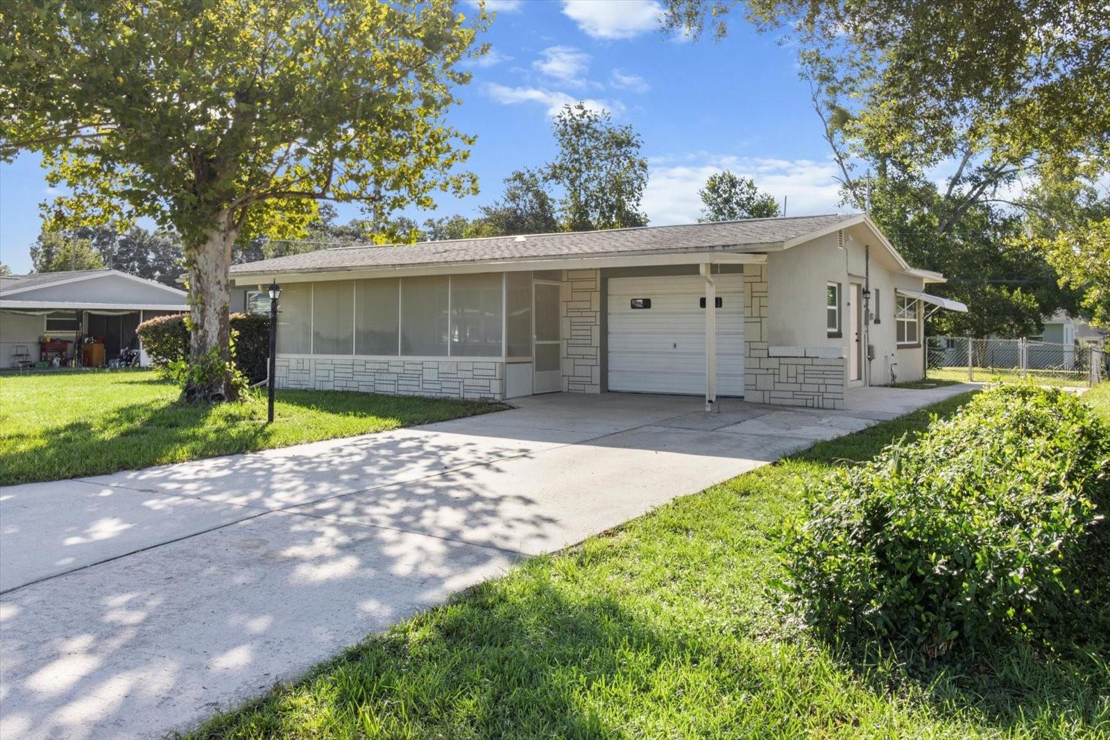 29 N Columbus St, Beverly Hills, FL 34465 | MLS# OM708418 | Houzeo