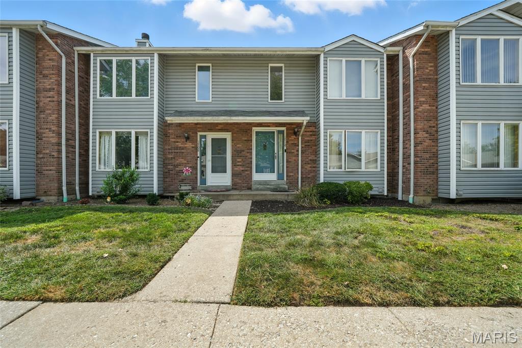 1710 Forest Hills Dr #C, St Charles, MO 63303 | MLS# MIS25057786 | Houzeo