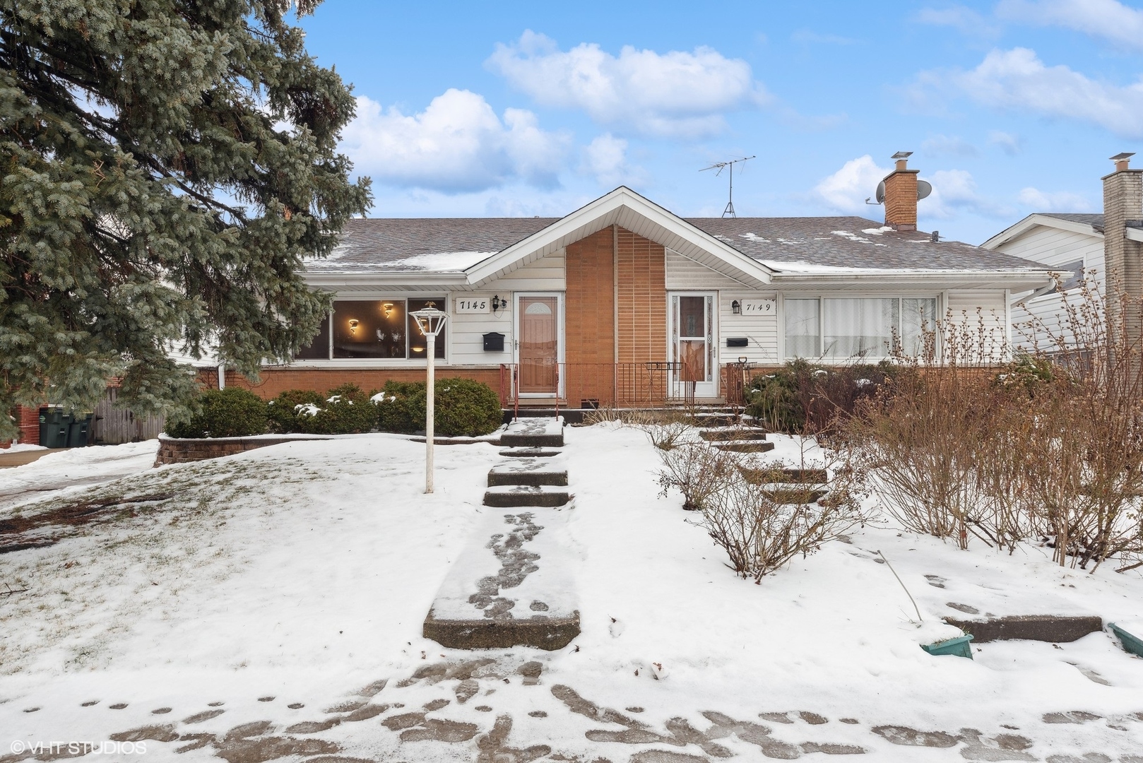 7145 W Greenleaf Street, Niles, IL 60714 | MLS# 11964040 | Houzeo